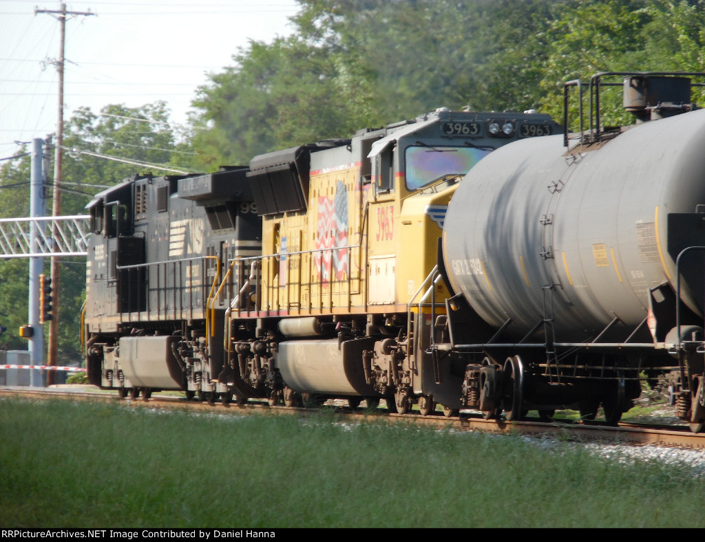 UP 3963 Phase II SD70M